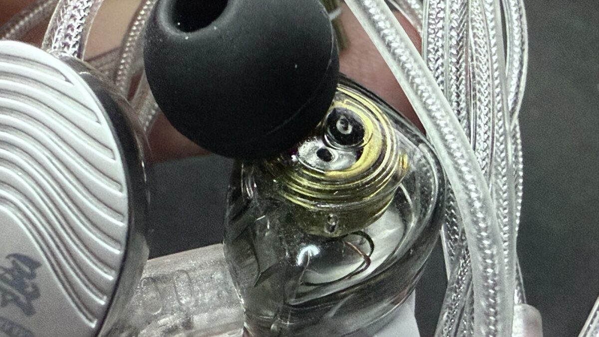 KBEAR NZ02レビュー【2500円】足音聞きやすい低価格ゲーミングイヤフォン感想＆評価。マイルドでエッジ際立つ明瞭感。FPSゲームにも最適。KeepHIFI有線イヤホン - Koukichi_T